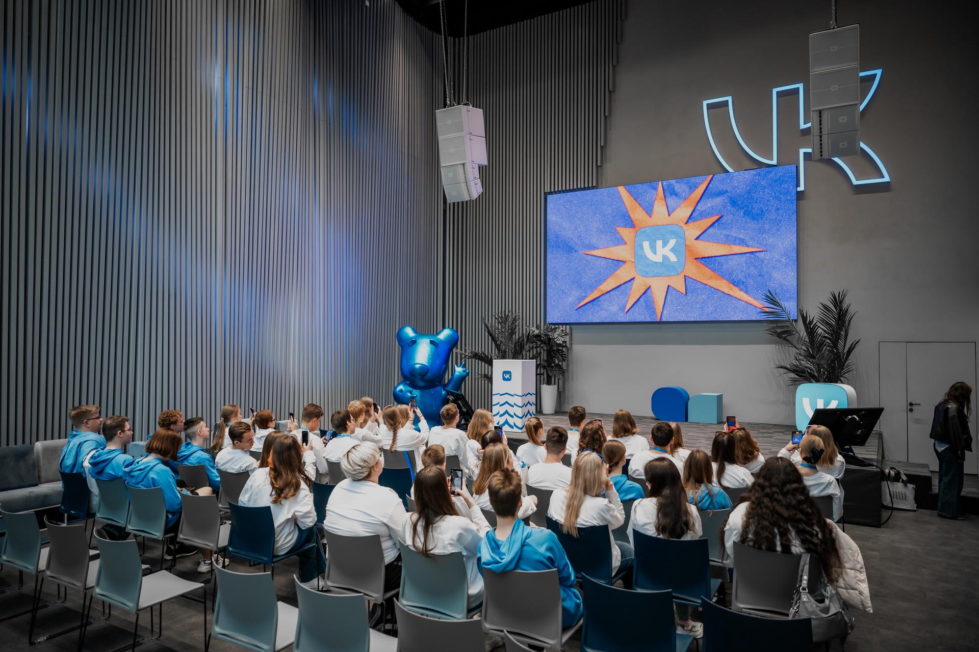 VK Education - Абитуриенты